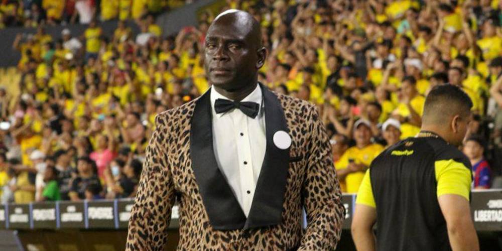 Conmebol sancionó a Segundo Castillo y a Barcelona SC por usar un pin de una marca no autorizada