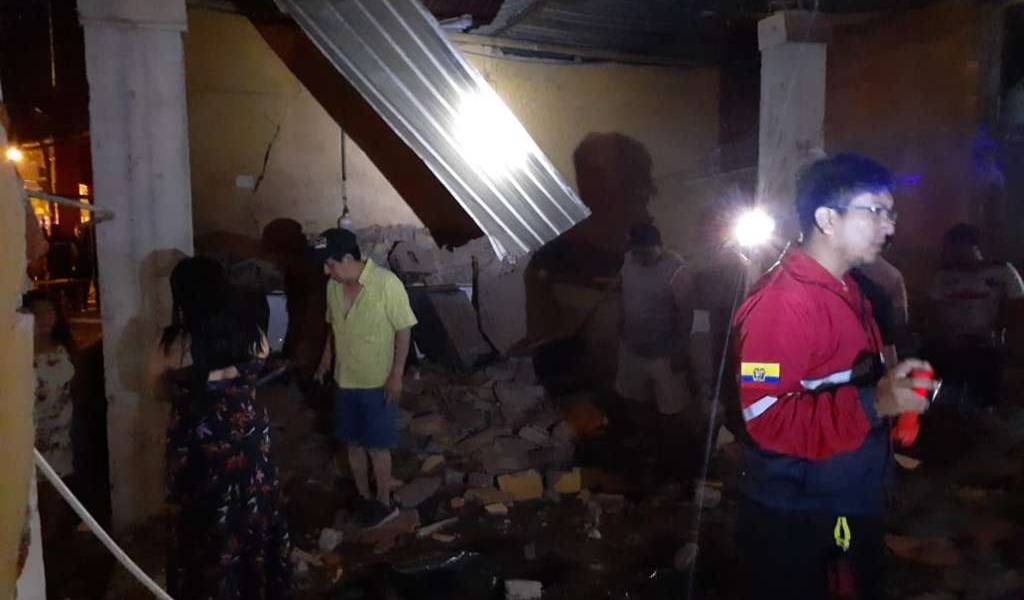 Explosión destruye 4 casas y 7 locales en Santa Rosa