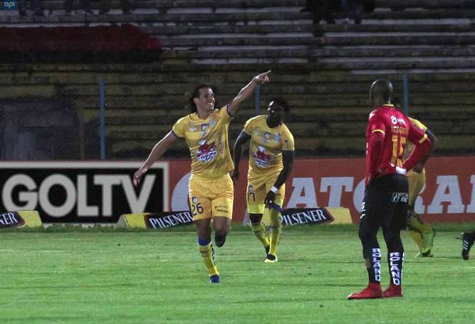 Delfín sorprende en su visita al Deportivo Cuenca