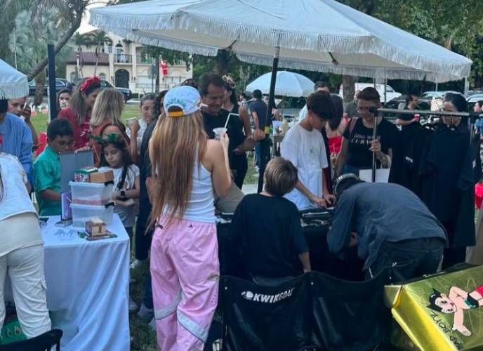 Shakira sorprende en un bazar de Miami apoyando a su hijo Sasha como emprendedor