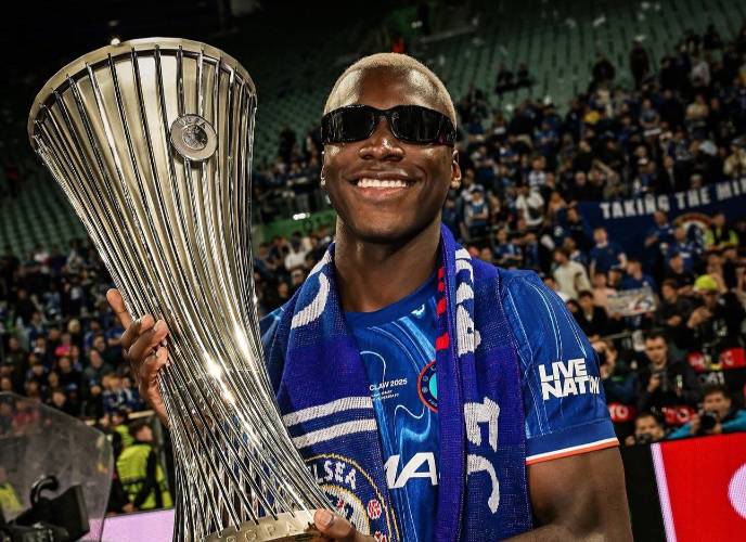 Moisés Caicedo y su familia celebran el título de campeón de la ...