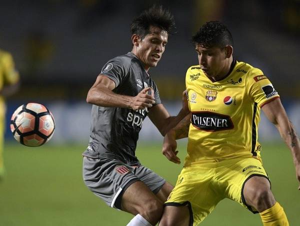 Mario Pineida convocado a la Tri de última hora