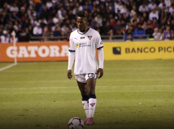 Liga de Quito renueva el contrato de Jhojan Julio Liga de Quito renueva el contrato de Jhojan Julio