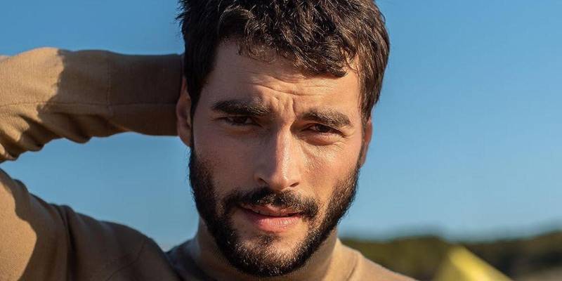 Conoce a Akin Akinözü, el protagonista de la novela turca Hilos del Destino