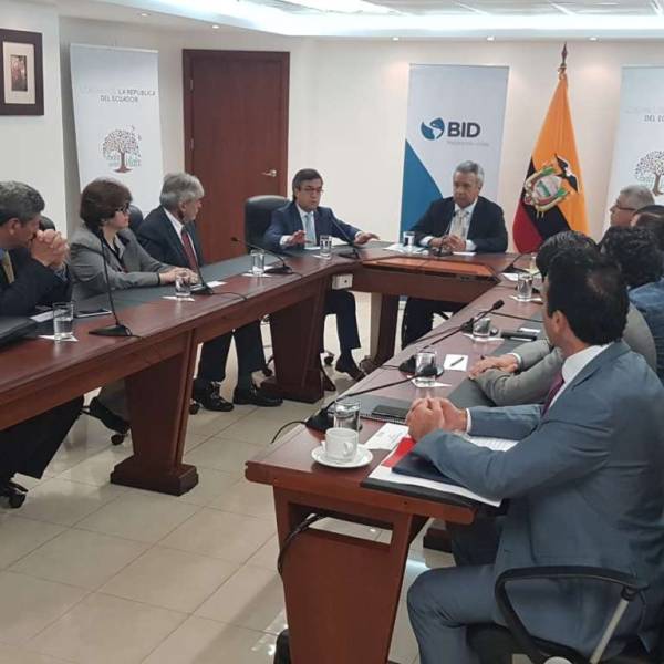 El Bid Aprueba 200 Millones De Dólares Más Para Ecuador