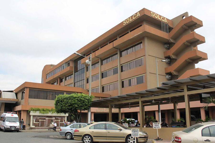 Solca cumple 70 años de atender a la población afectada por el cáncer