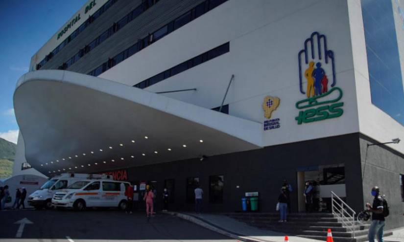 Hospitales del IESS en Quito se mantienen al 100% de su capacidad