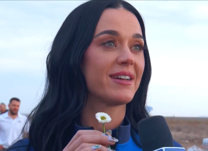 Katy Perry canta en el espacio y hace historia en el primer vuelo espacial femenino de Blue Origin